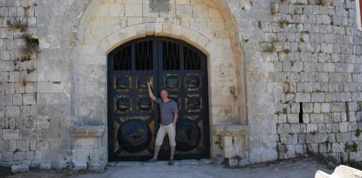 Porten i Tibnine Castle - I tjeneste for Norge